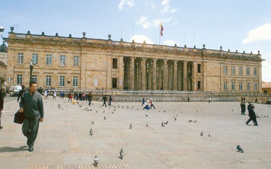 PLAZA DE BOLIVAR: CAPITOLIO NACIONAL
