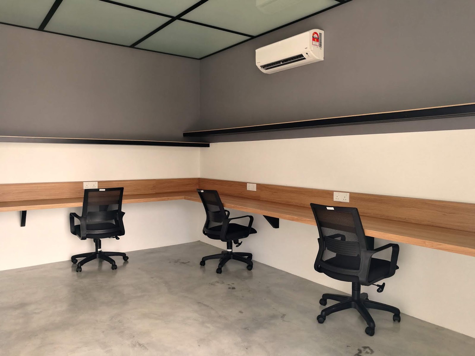 Ruang kerja menarik di The Venture co-working space, Tanjung Tokong ...