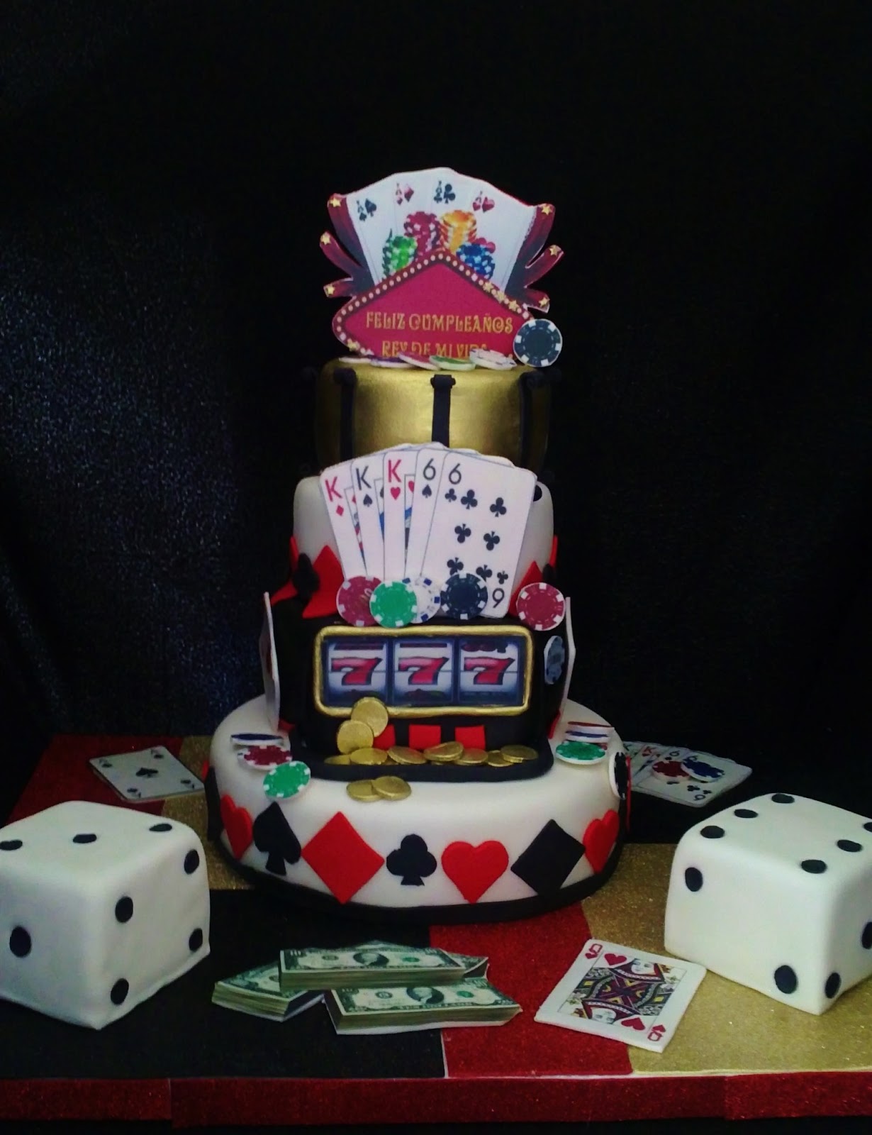 Mundo Tortas: POKER