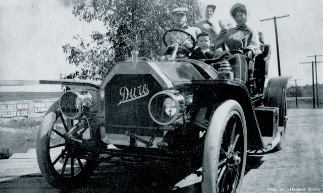 American Auto Emblems: DUROCAR