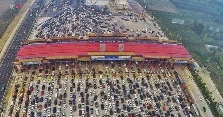 50 lane highway in China 🇨🇳 which merges into 4 lane - Corp to corp ...