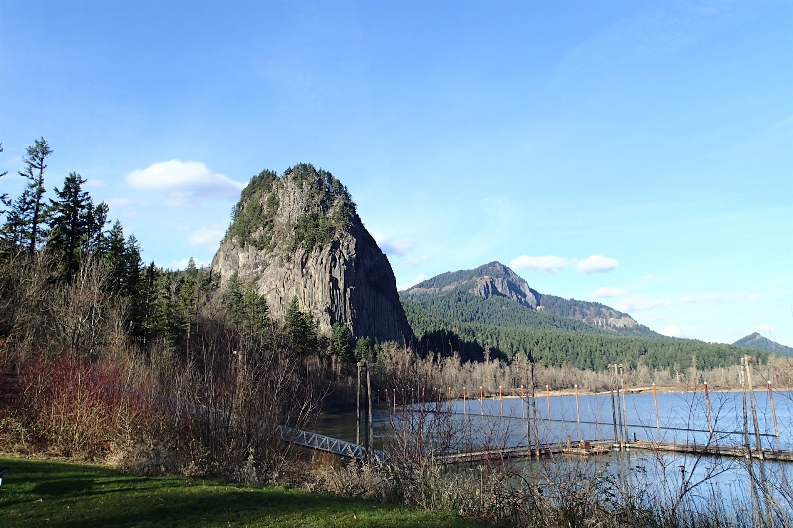 Casing Oregon: Oregonians Abroad: Beacon Rock