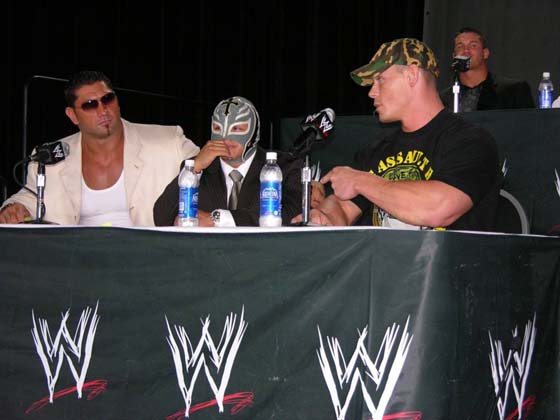 WWE WRESTLING CHAMPIONS: John Cena and Batista