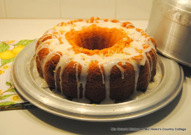 Lemon Pudding Bundt Cake