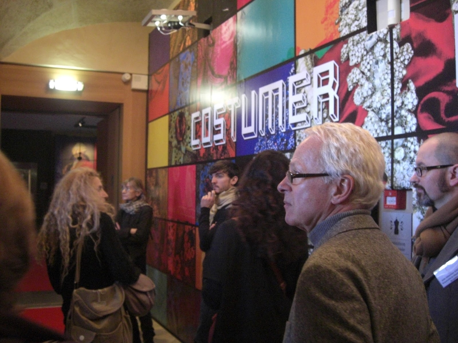 Daniel Ogier le décorateur: COSTUMER LE POUVOIR opéra et cinéma