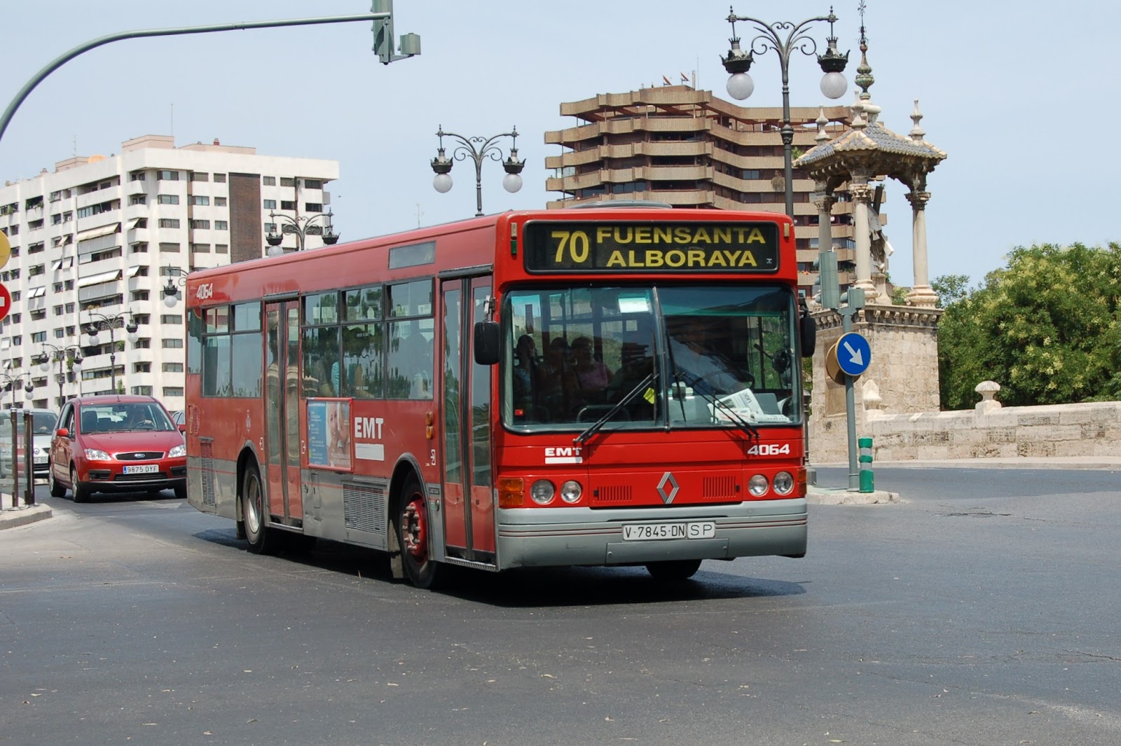 AUTOBUSES DE VALENCIA : AUTOBUSES DE VALENCIA