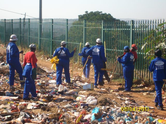 EDUCATION AND TECH : HOW TO KEEP CLEAN THE ENVIRONMENT