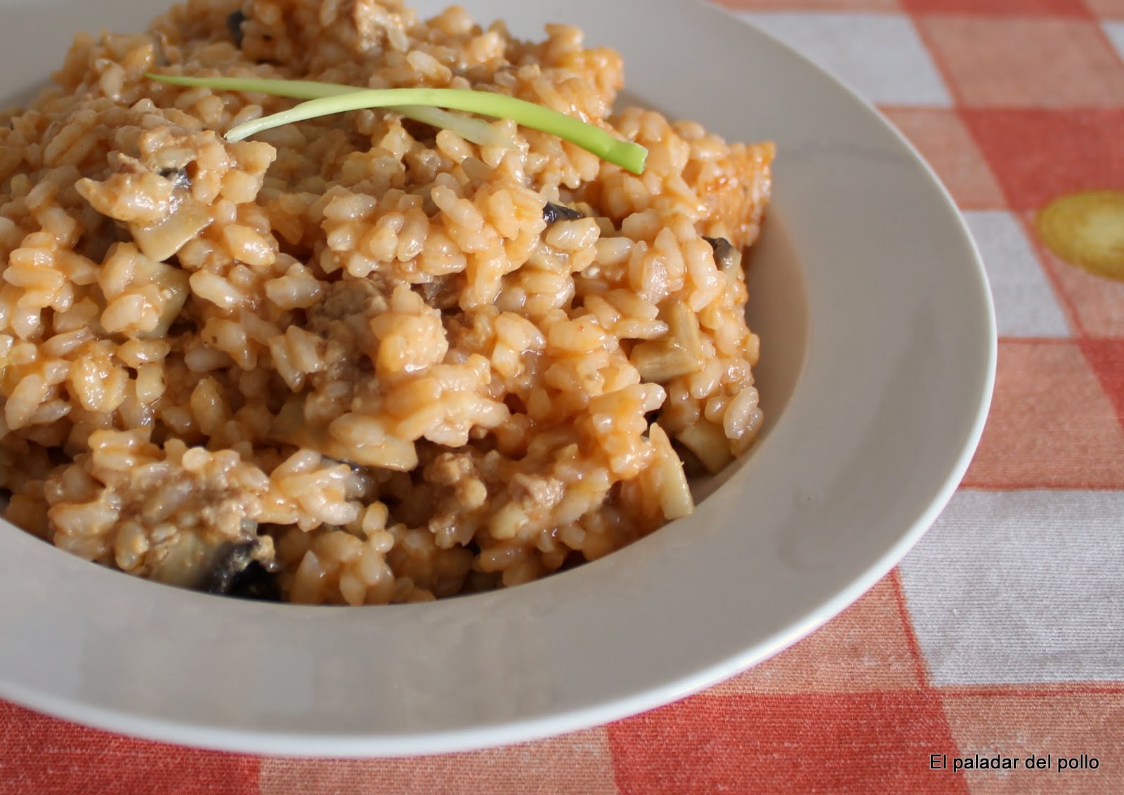 Risotto de champiñones, manzana y foie de pato