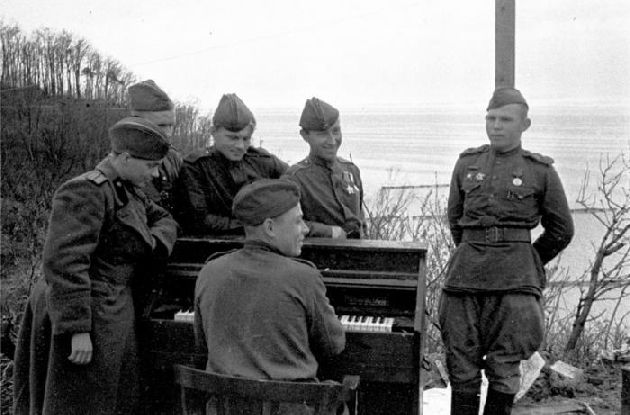 B&W pictures of Red Army in World War II ~ vintage everyday