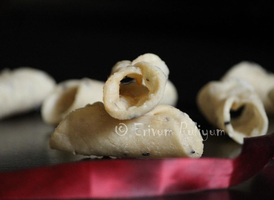 Erivum Puliyum: Kuzhalappam | Tubular Crisp Snack (Kerala)