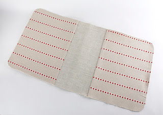 Sew What? by Debbie Shore: Sewing machine bag instructions