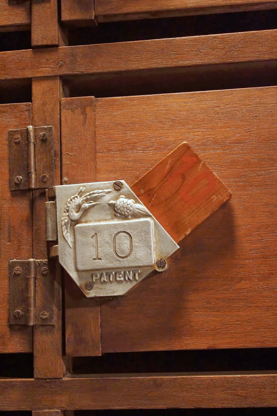 ES Traders: japanese shoe locker