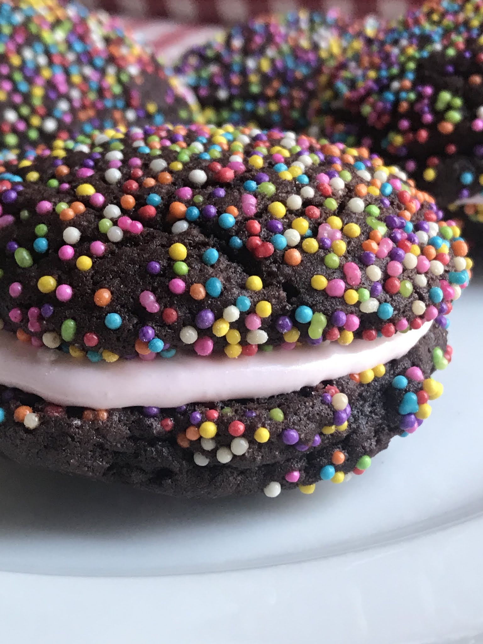 Blue Ribbon Kitchen: Rainbow Crunch Cookies