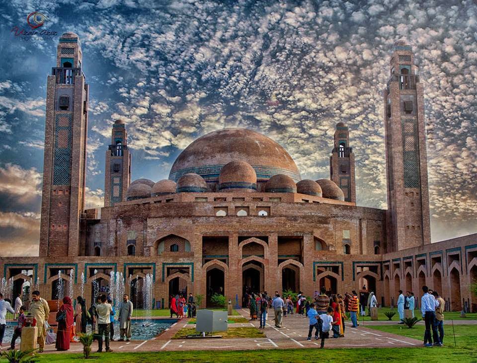 Jamia Mosque Bahria Town - Worlds 7th Largest Mosque and Pakistans 3rd ...