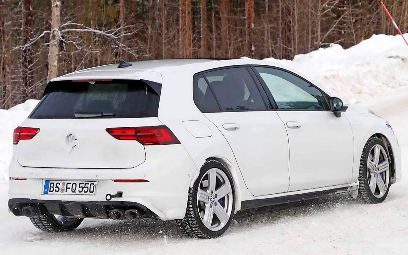 Novo VW Golf R Mk8 será revelado dia 4 de novembro