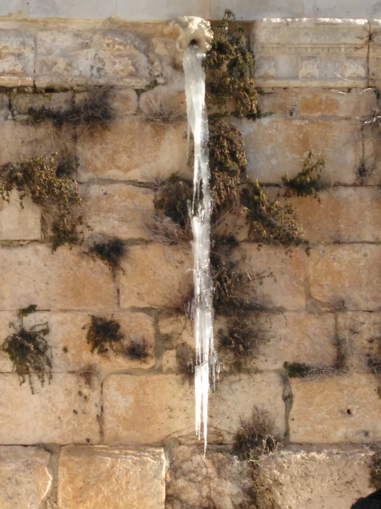 Lunes galbana...: Núm. 240. ¡Caramba con los carámbanos!