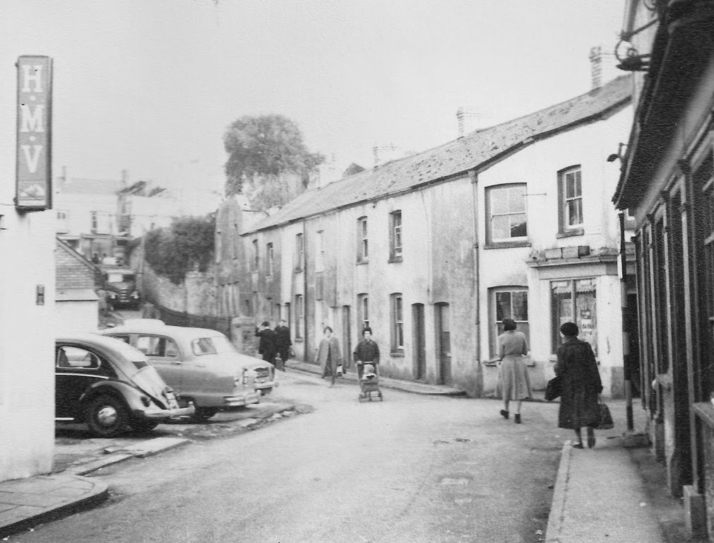 Memories of The Rhiw. | Louvain Rees • hellohistoria