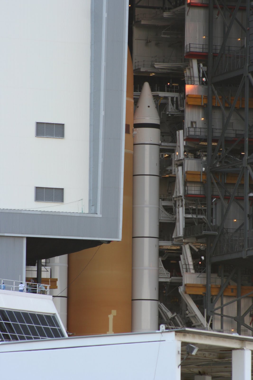 Lisa Russell Designs: Atlantis -- Space Shuttle Roll-Out