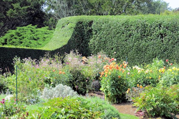 A GUIDE TO NORTHEASTERN GARDENING: Newport Rhode Island Mansions and ...