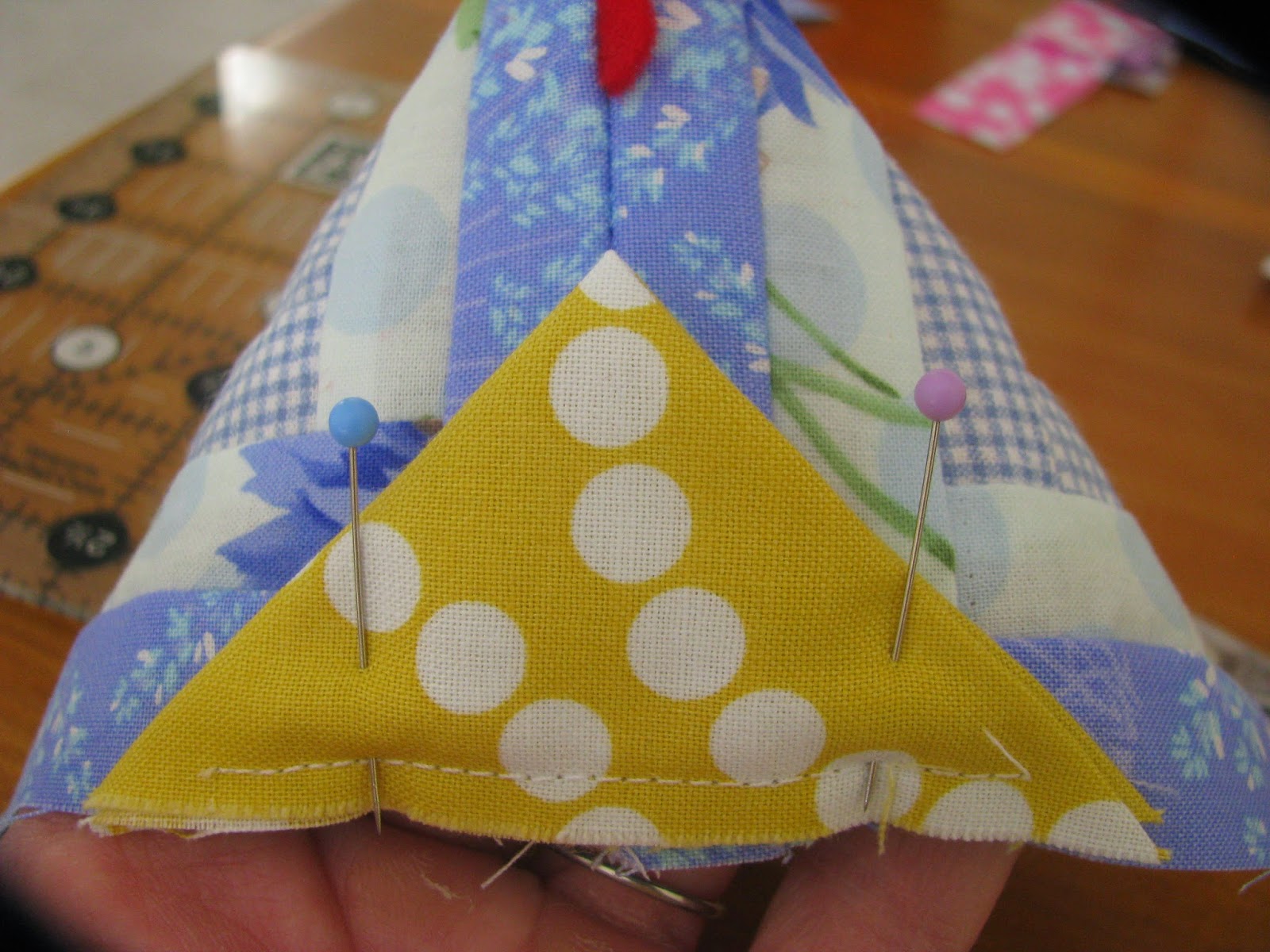 Cedar Fork Stitches: Make a "Pin Hen"