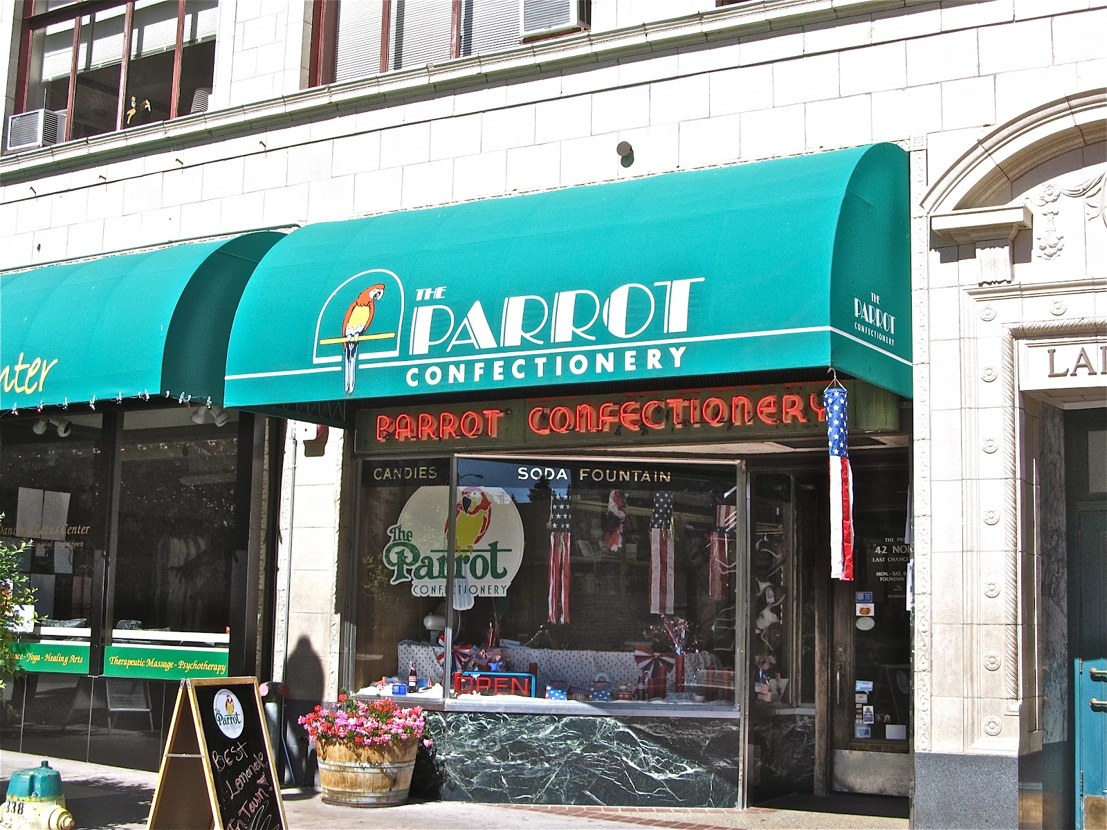 "CALGARY STAMPEDE TRIP": "PARROT CONFECTIONERY"