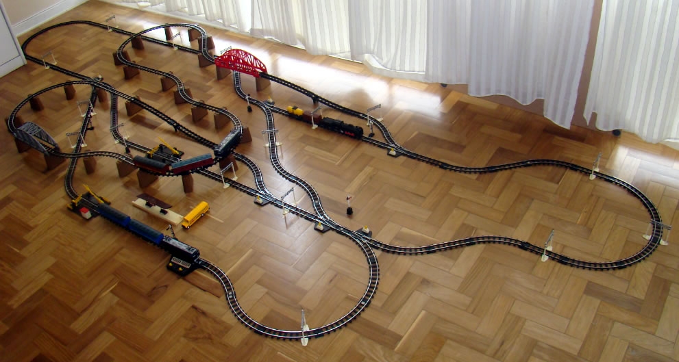 Playtoy Brinquedos: Ferrorama do Miguel