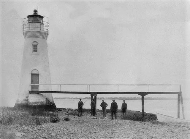 WC-LIGHTHOUSES: COCKSPUR ISLAND LIGHTHOUSE-COCKSPUR ISLAND, GEORGIA