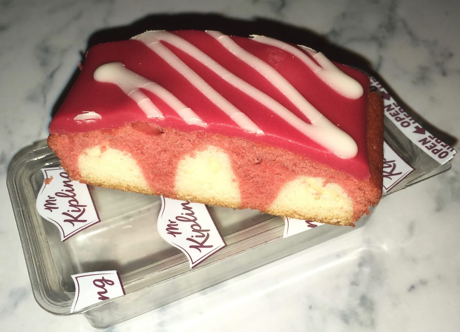 FOODSTUFF FINDS: Mr Kipling Candy Cane Slices (Asda) By @Cinabar