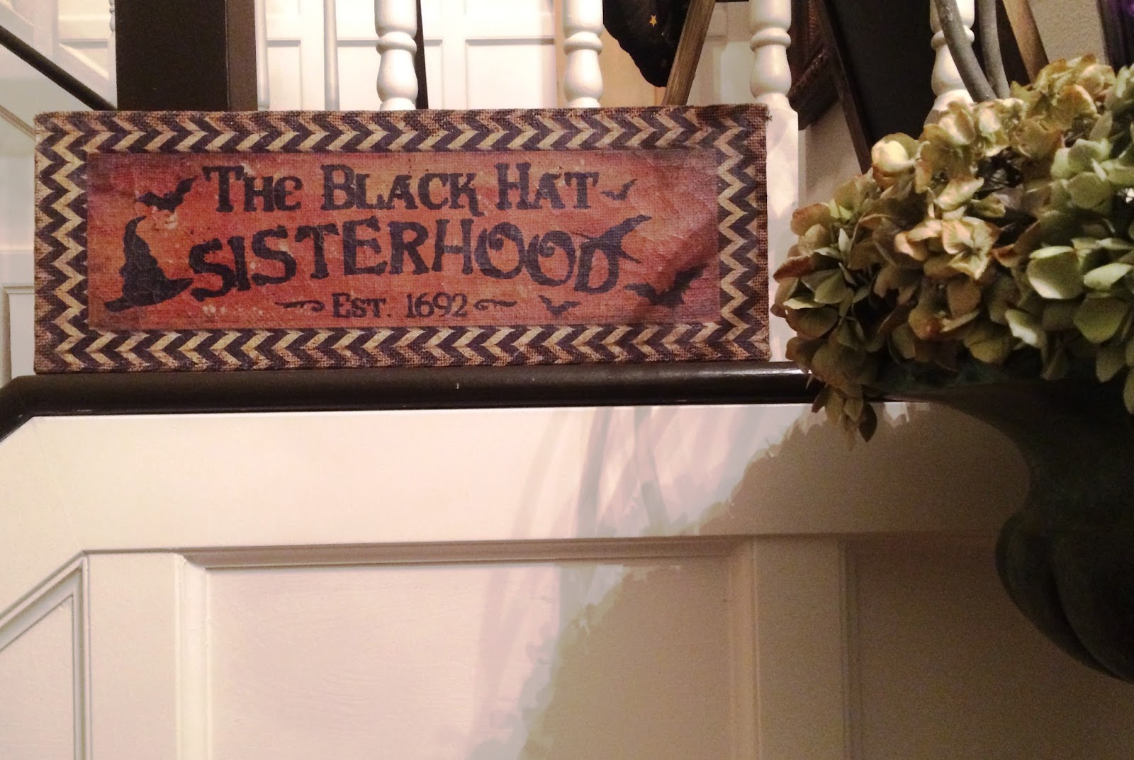 C.B.I.D. HOME DECOR and DESIGN: HAPPY HALLOWEEN - Decorating for the Party