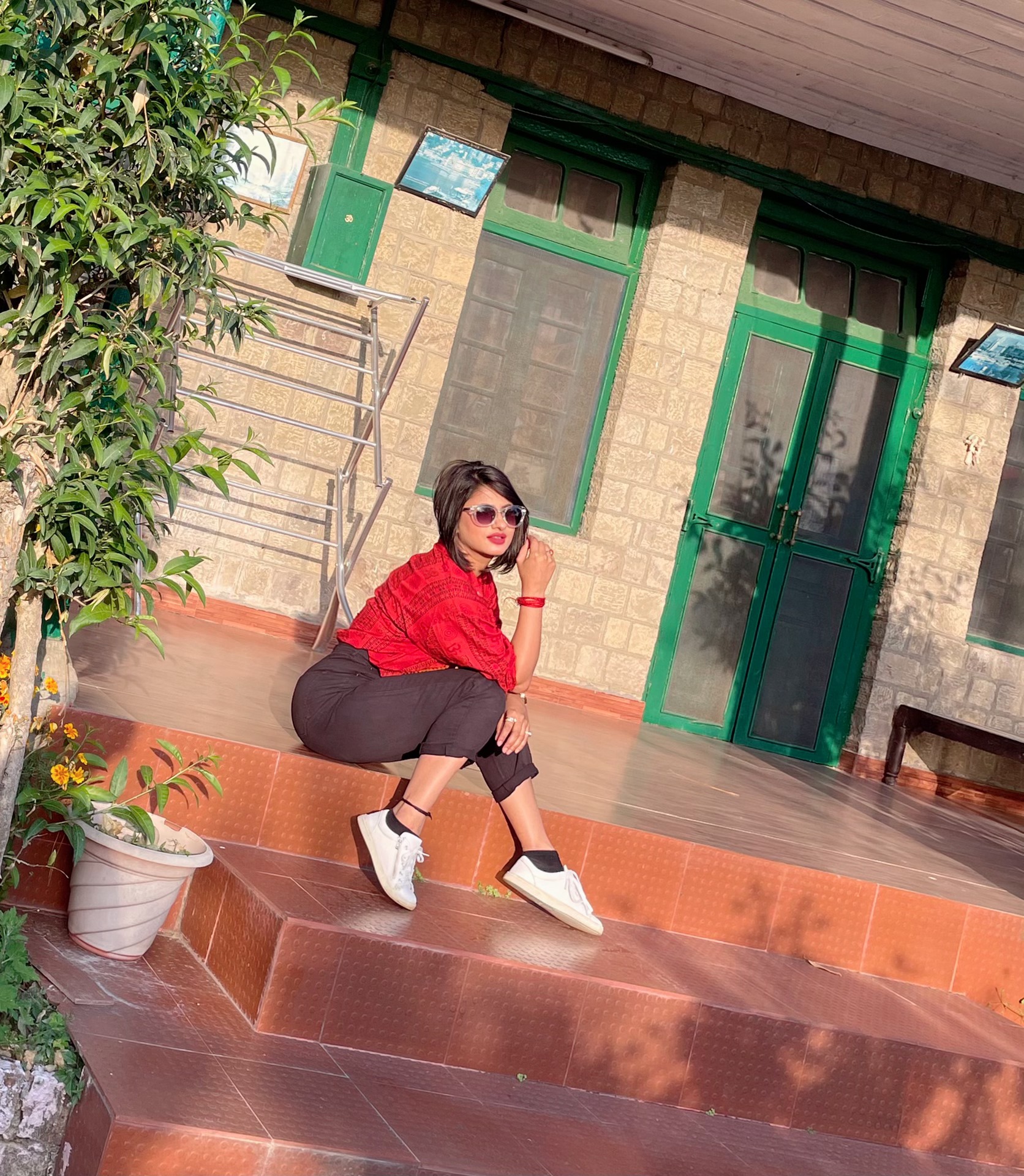 Fabulous indian DJ Gouri Sharma latest hair cut - Village Barber Stories