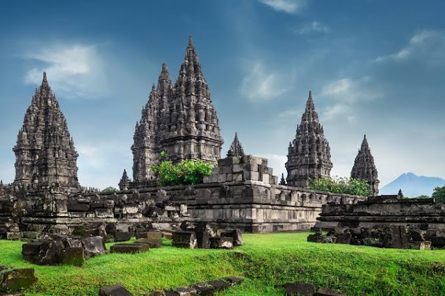 Sejarah Kerajaan Tarumanegara: Pendiri, Letak, Silsilah Raja ... Sejarah Kerajaan Tarumanegara: Pendiri, Letak, Silsilah Raja ...