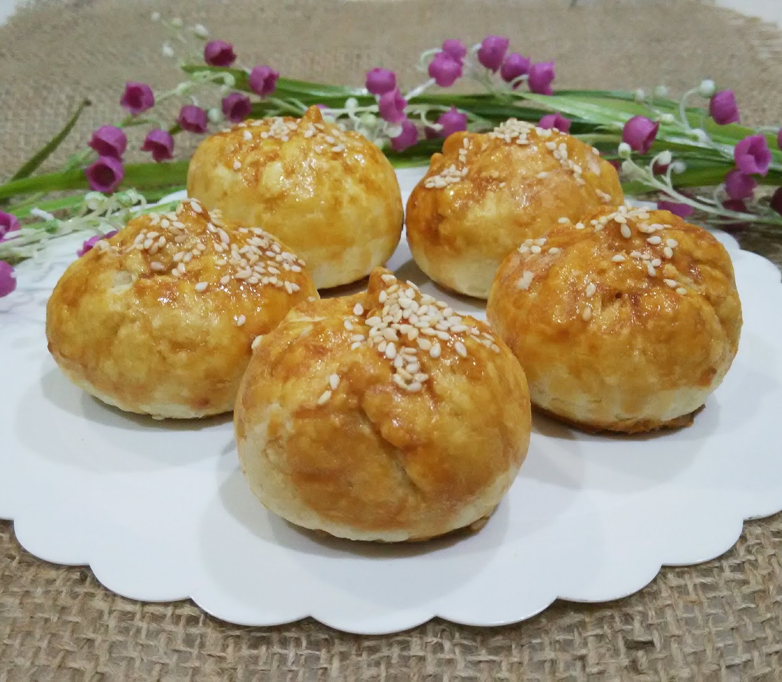 CHAR SIEW PORK PUFF