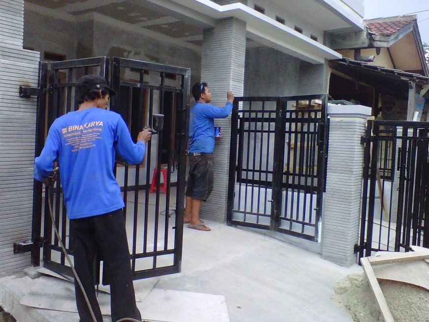 √ 21 Desain Model Pagar Lipat Minimalis Modern yang Kekinian