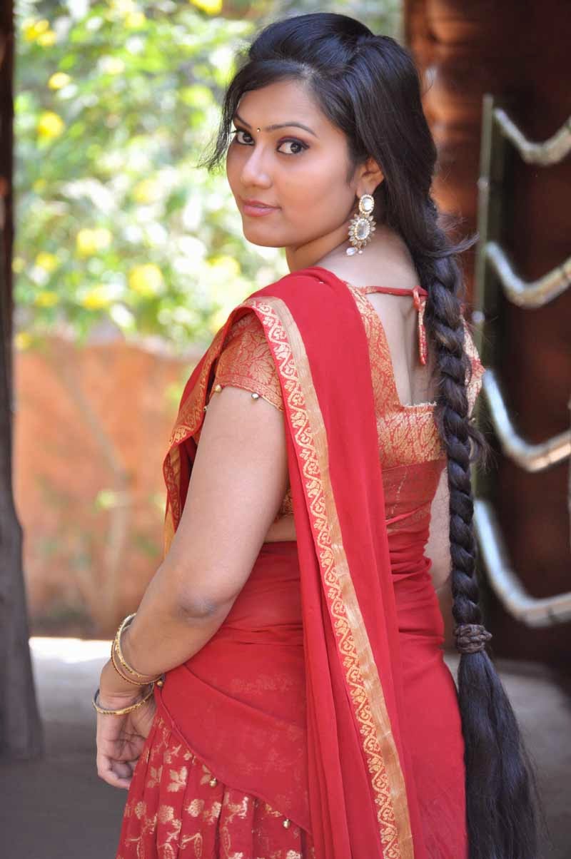 Actress Samasthi Cleavages Shows In Red Saree Stills - Cine Gallery