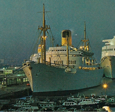Archives maritimes: Deux paquebots de la compagnie P & O à Yokohama