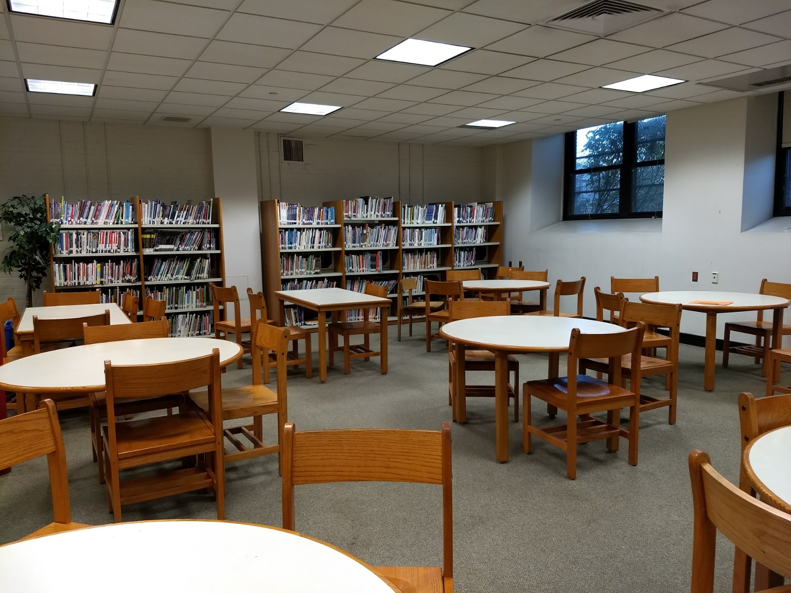 Quincy Public Schools - Library/Media: Point Webster