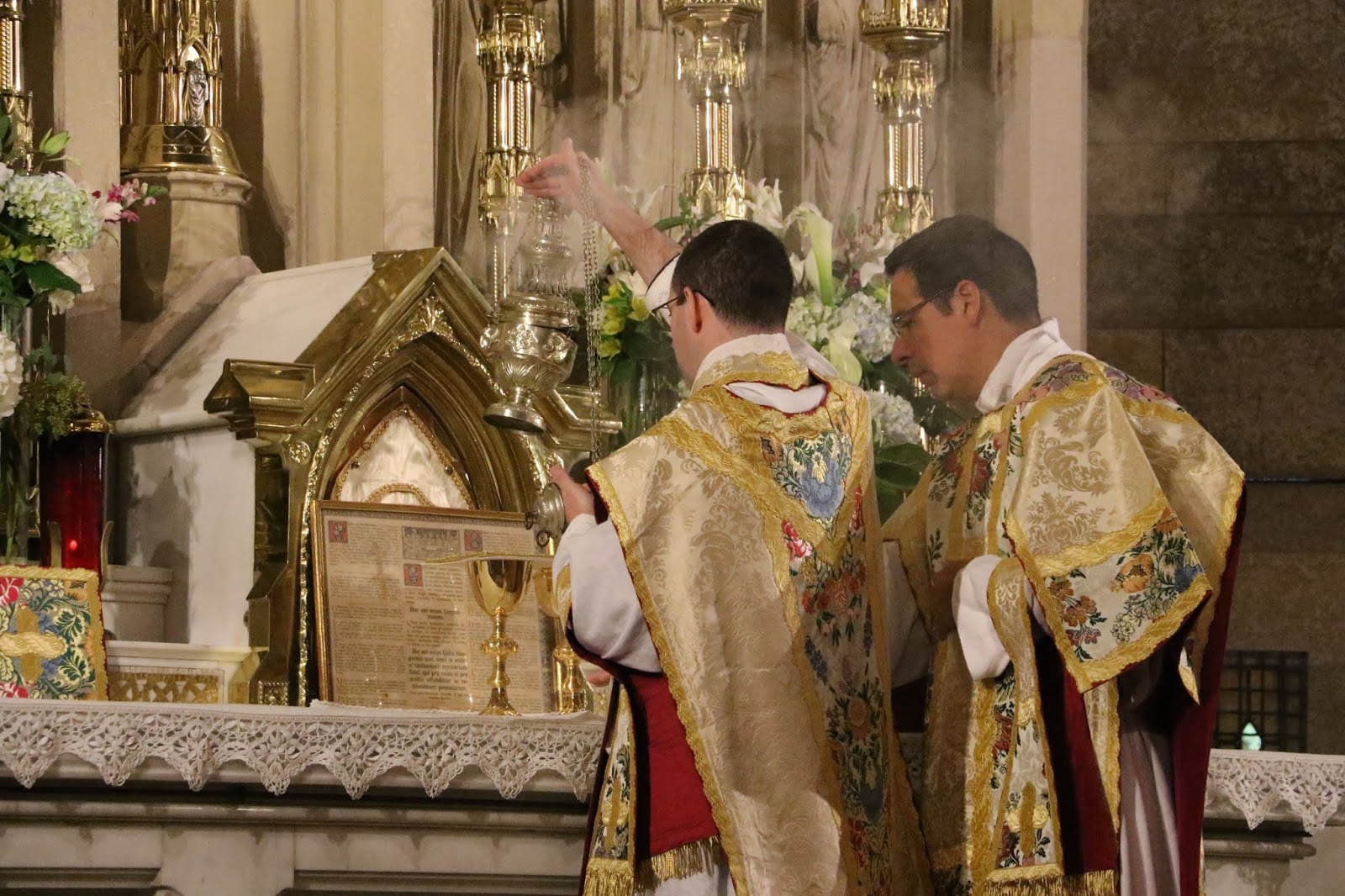 New Liturgical Movement: Photos of FSSP First Mass in Providence, RI