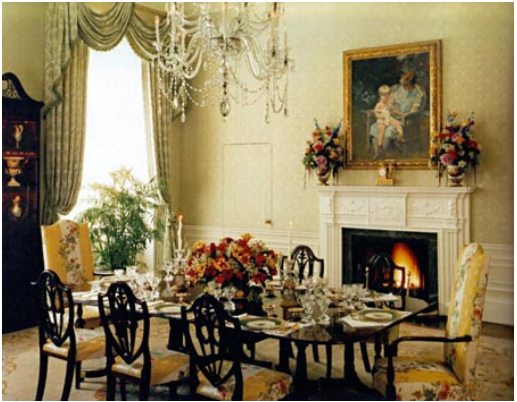 Key Interiors by Shinay: Romantic Dining Room Design Ideas