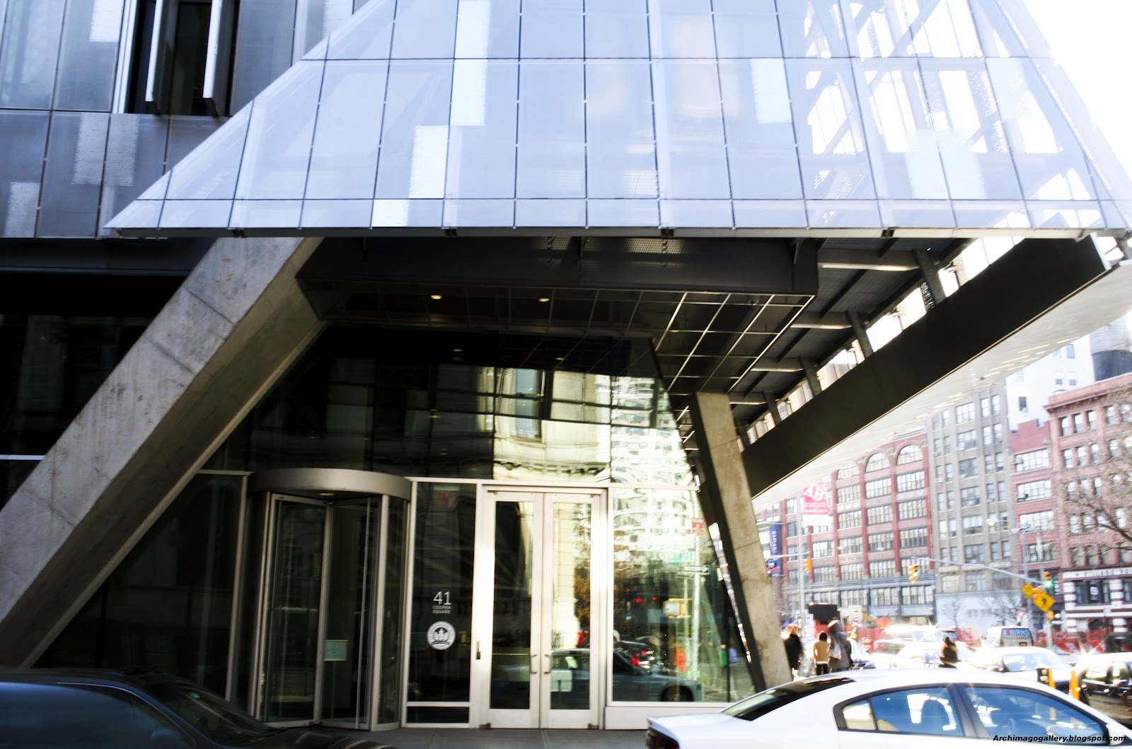 Archimago: Skin vs. Structure in Architecture