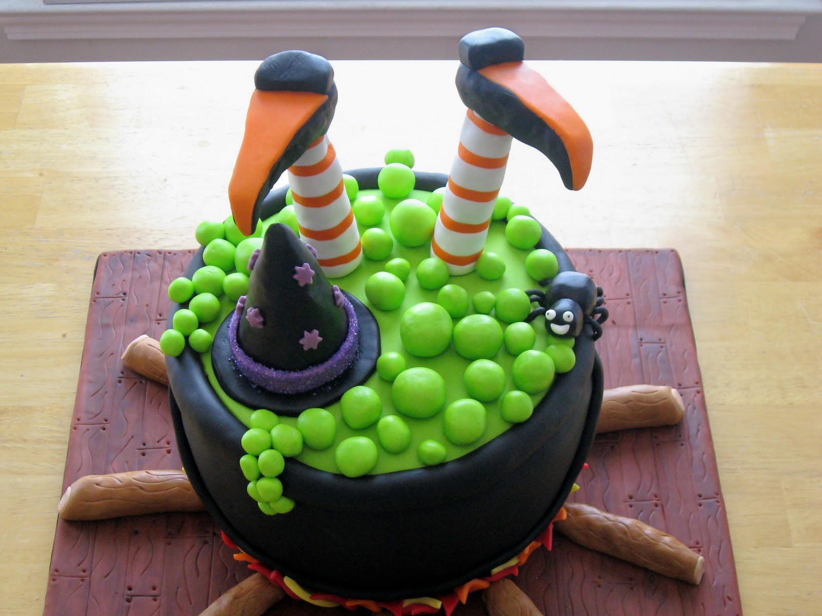 Multiplicity: Halloween Cauldron Cake