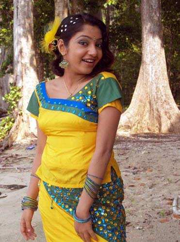 Maya Unni New Photoshoot |Beautiful Indian Actress Cute Photos, Movie ...