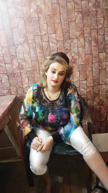 Afreen Khan Dance: afreen khan latest hot and sexy pics