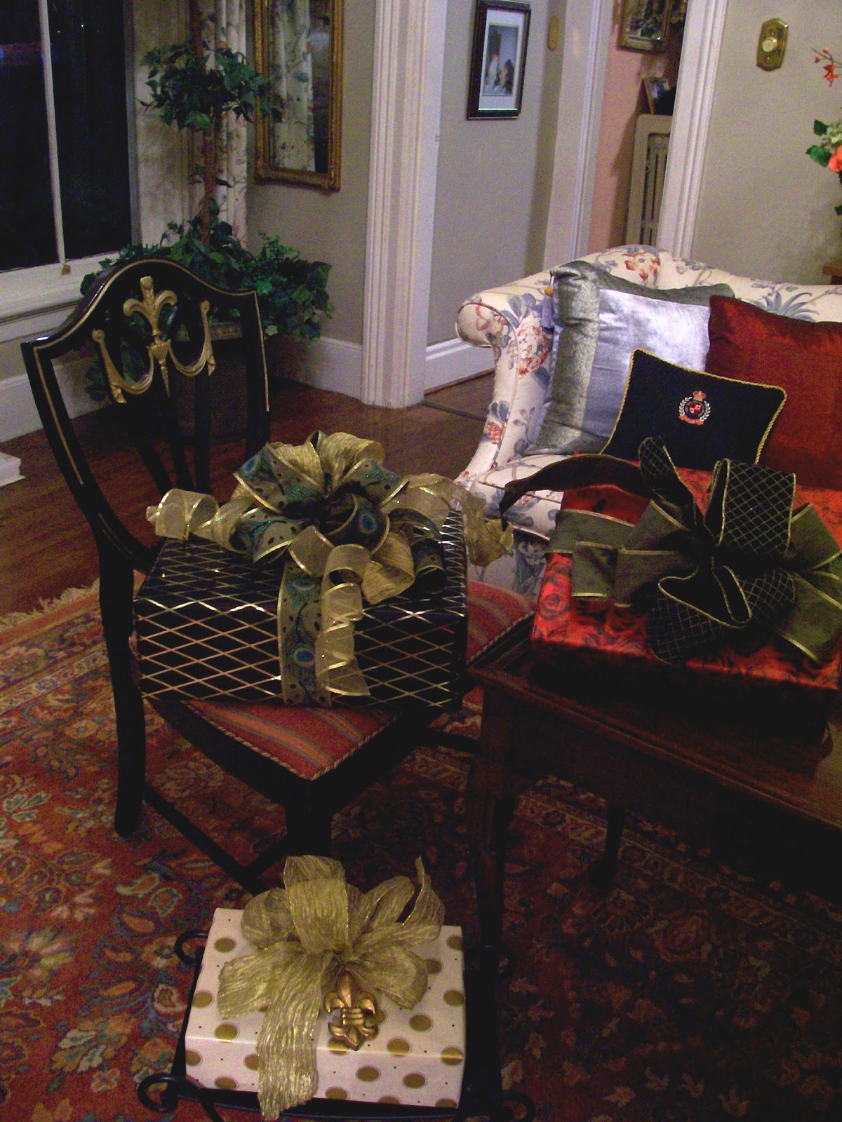 Eye For Design: Beautifully Wrapped Christmas Packages From Lisa Farmer ...