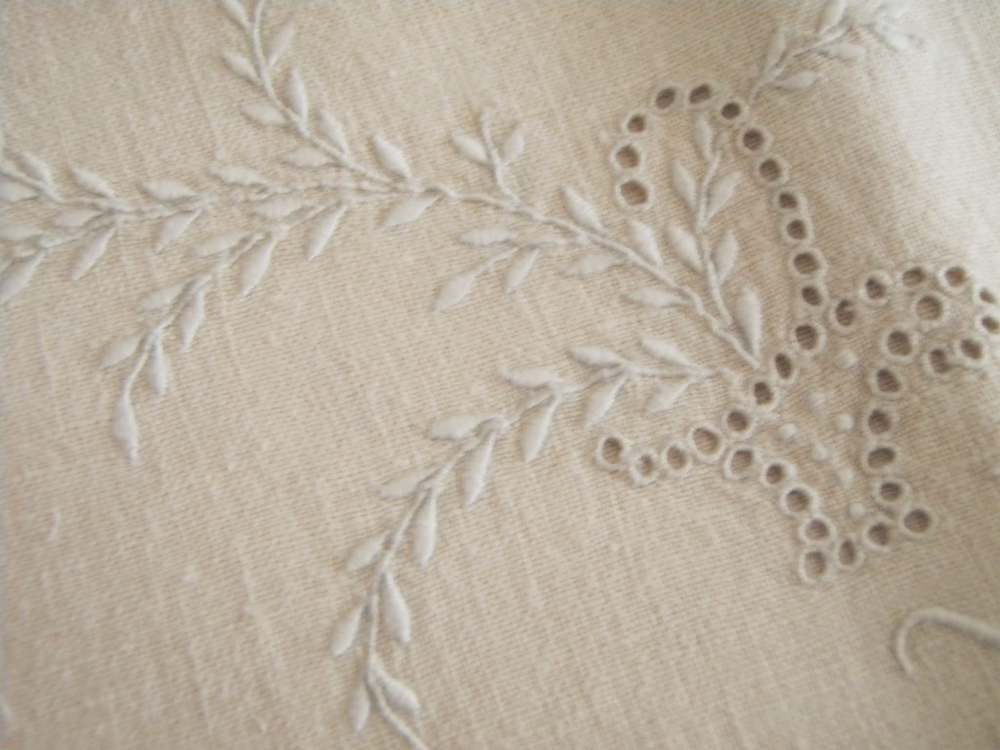 Cabin & Cottage : Making Home Cozy With Vintage Linens