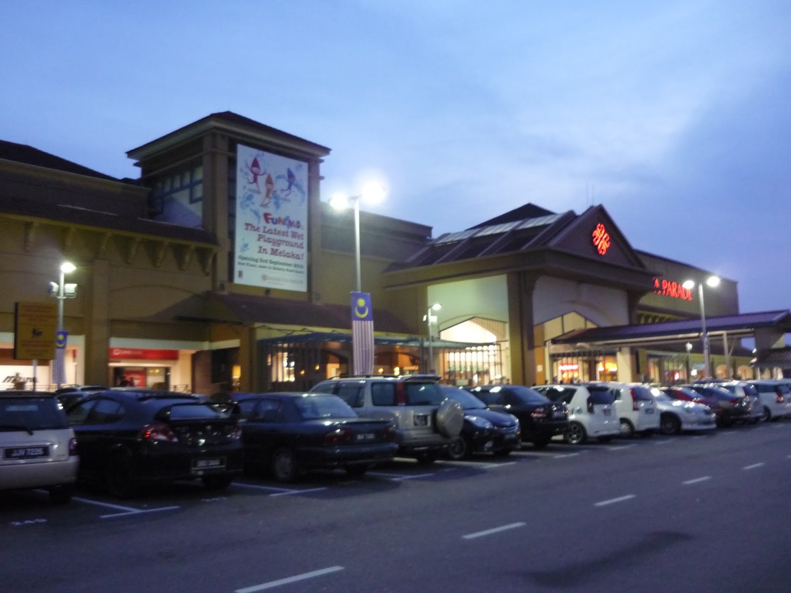 Our Journey : Malacca City - Mahkota Parade Mall
