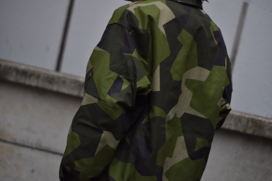 DAMAGEDONE OFFICIAL BLOG: DEADSTOCK SWEDISH MILITARY M-90 CAMO FIELD JACKET