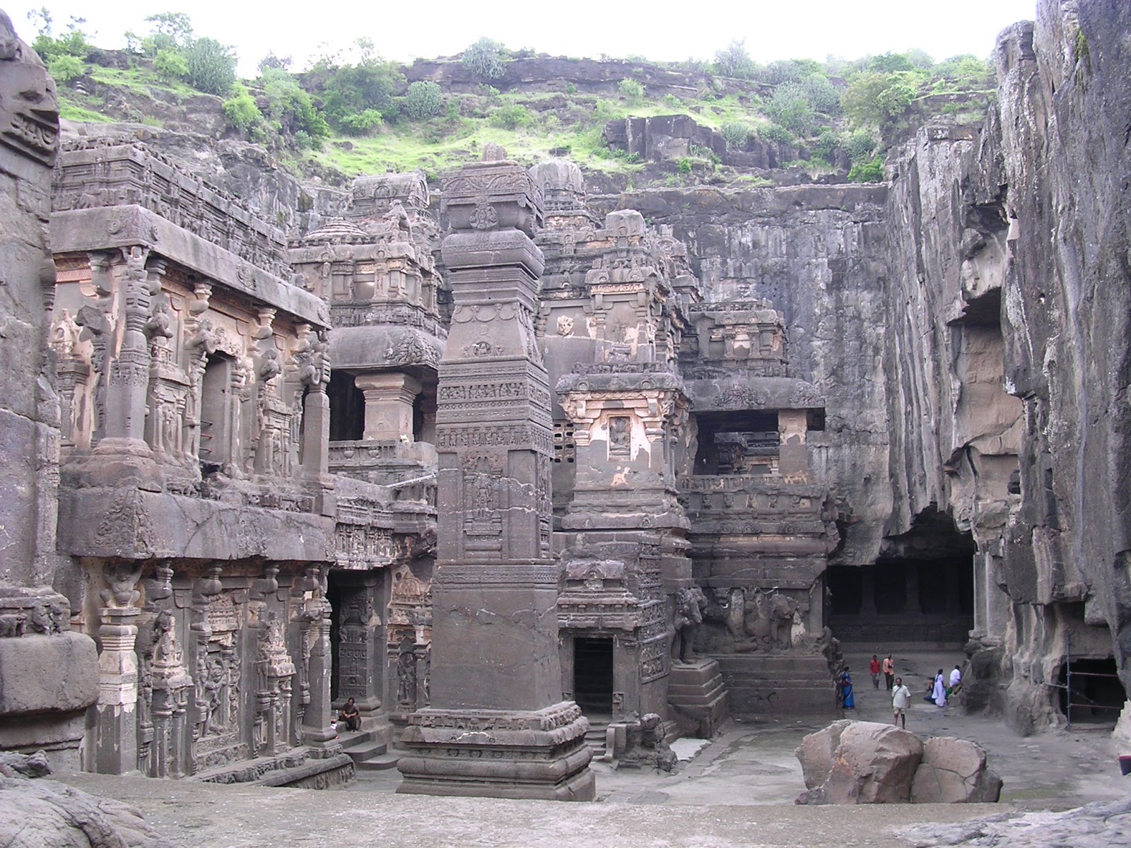 Elephanta Caves (Maharashtra) ~ WorldByWindow