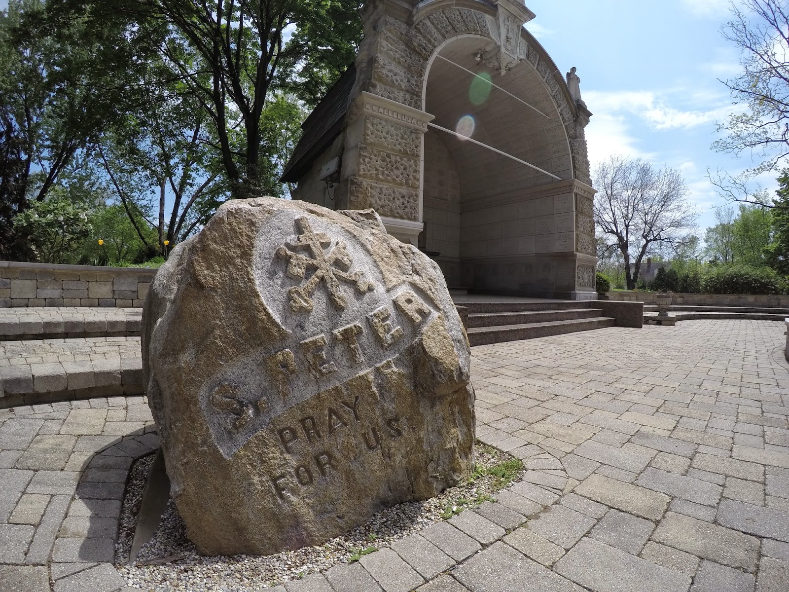 Te Deum laudamus!: Pics from last Sunday at Assumption Grotto