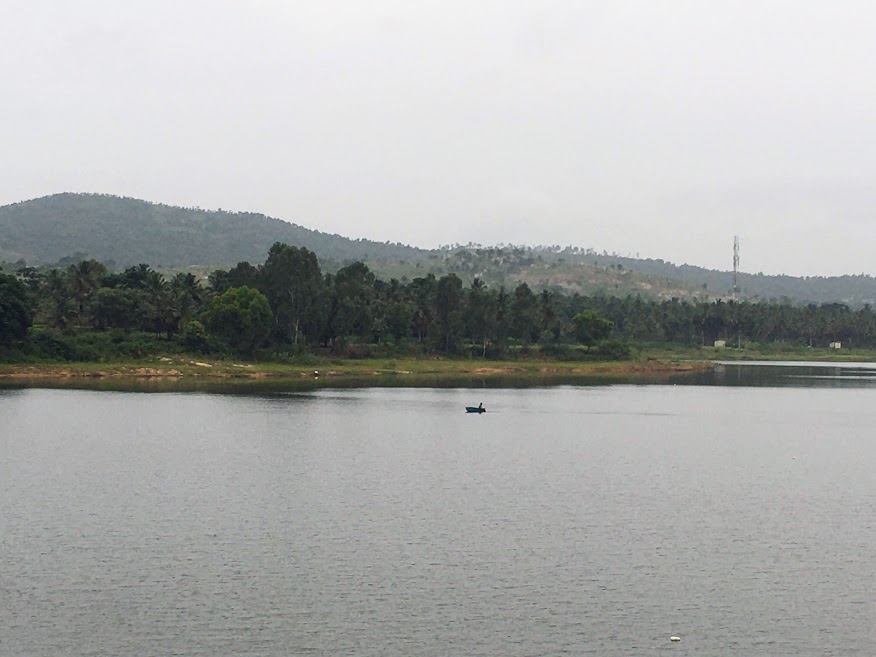 A picnic on Nelligudde Lake near Bidadi which took us back in time!