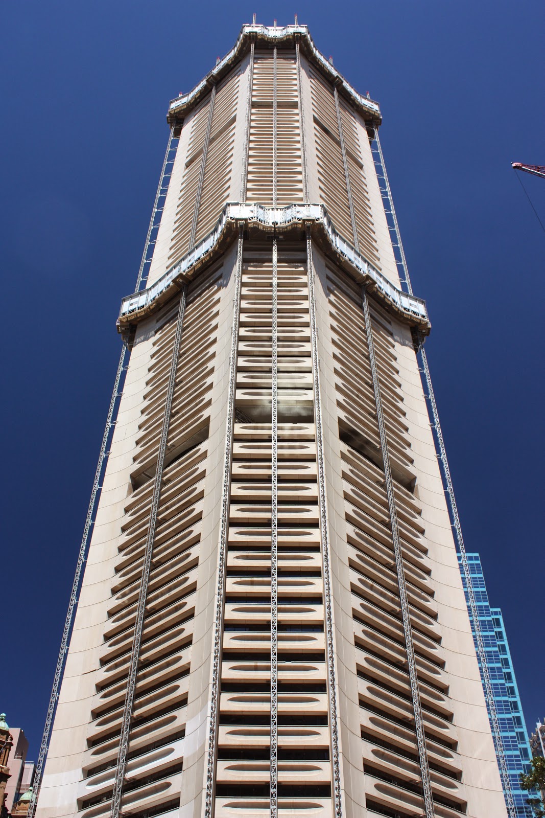 Sydney - City and Suburbs: MLC Centre, platforms